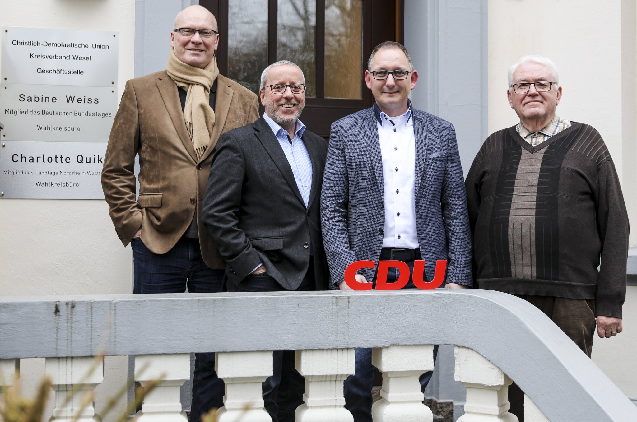 Bürgermeisterwahl: SEBASTIAN HENSE TRITT GEGEN BÜRGERMEISTERIN ULRIKE ...