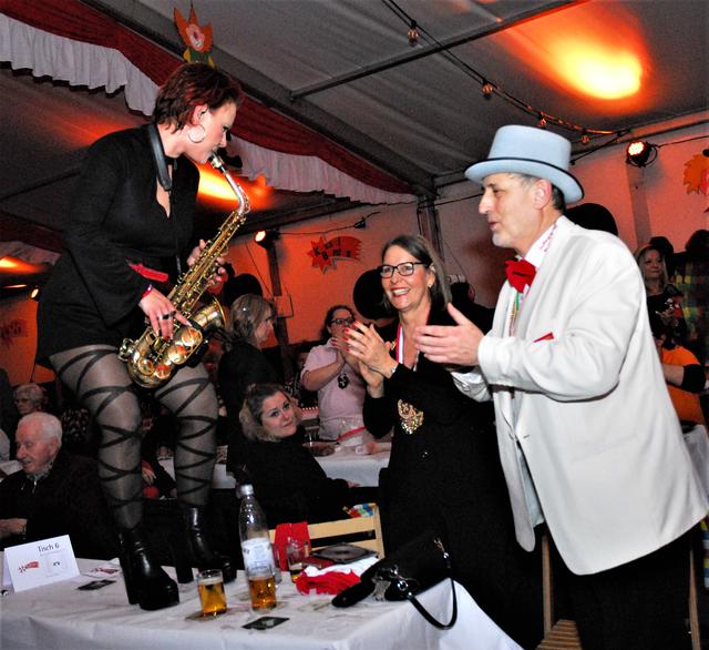 PRINZENKÜRUNG SERM TEIL 2 mit großer Fotostrecke: Prinz Micha I ...