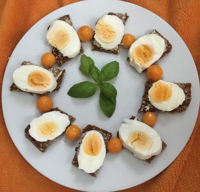 Etwas Lustiges trotz Corona: LORIOT - Die Sache mit dem Frühstücksei ...