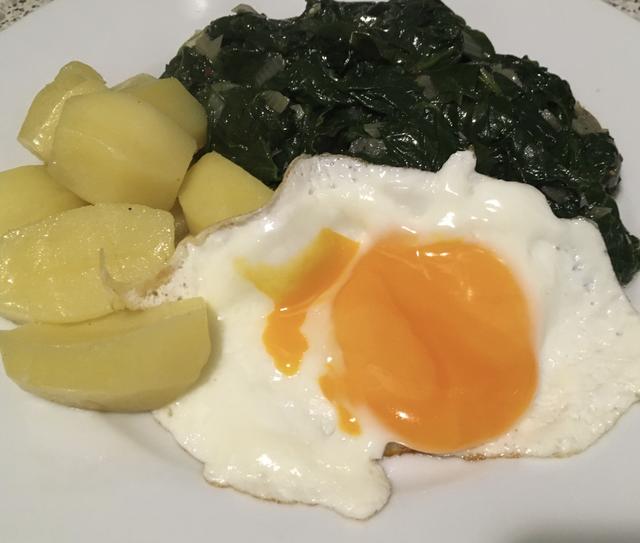 Etwas Lustiges trotz Corona: LORIOT - Die Sache mit dem Frühstücksei ...