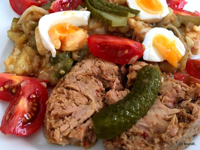 Etwas Lustiges trotz Corona: LORIOT - Die Sache mit dem Frühstücksei ...