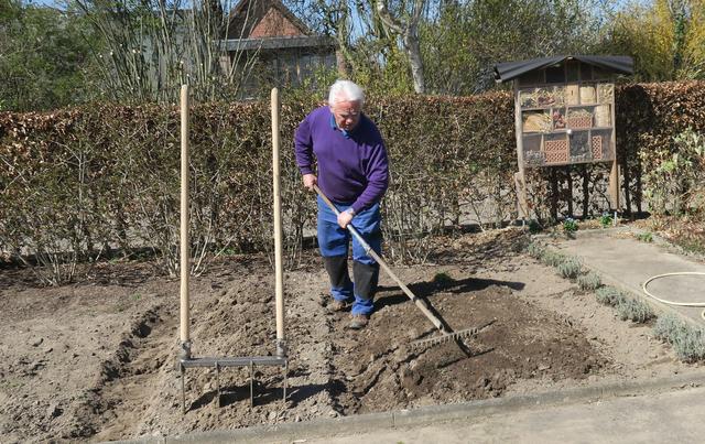 Garten: Gartenboden bearbeiten - Bedburg-Hau