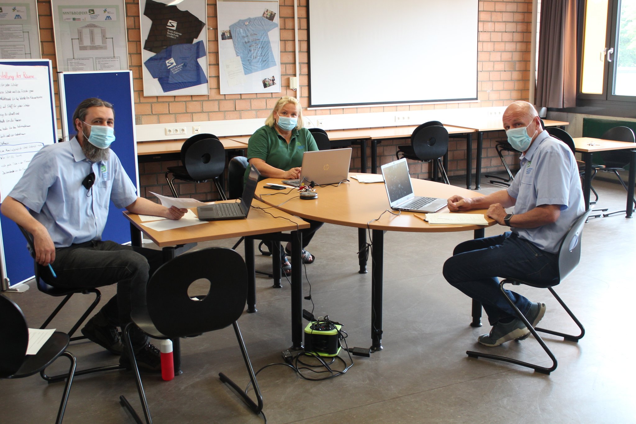 MINT-Jury an der Kästnerschule: Gladbecker Realschule auf dem Prüfstand ...