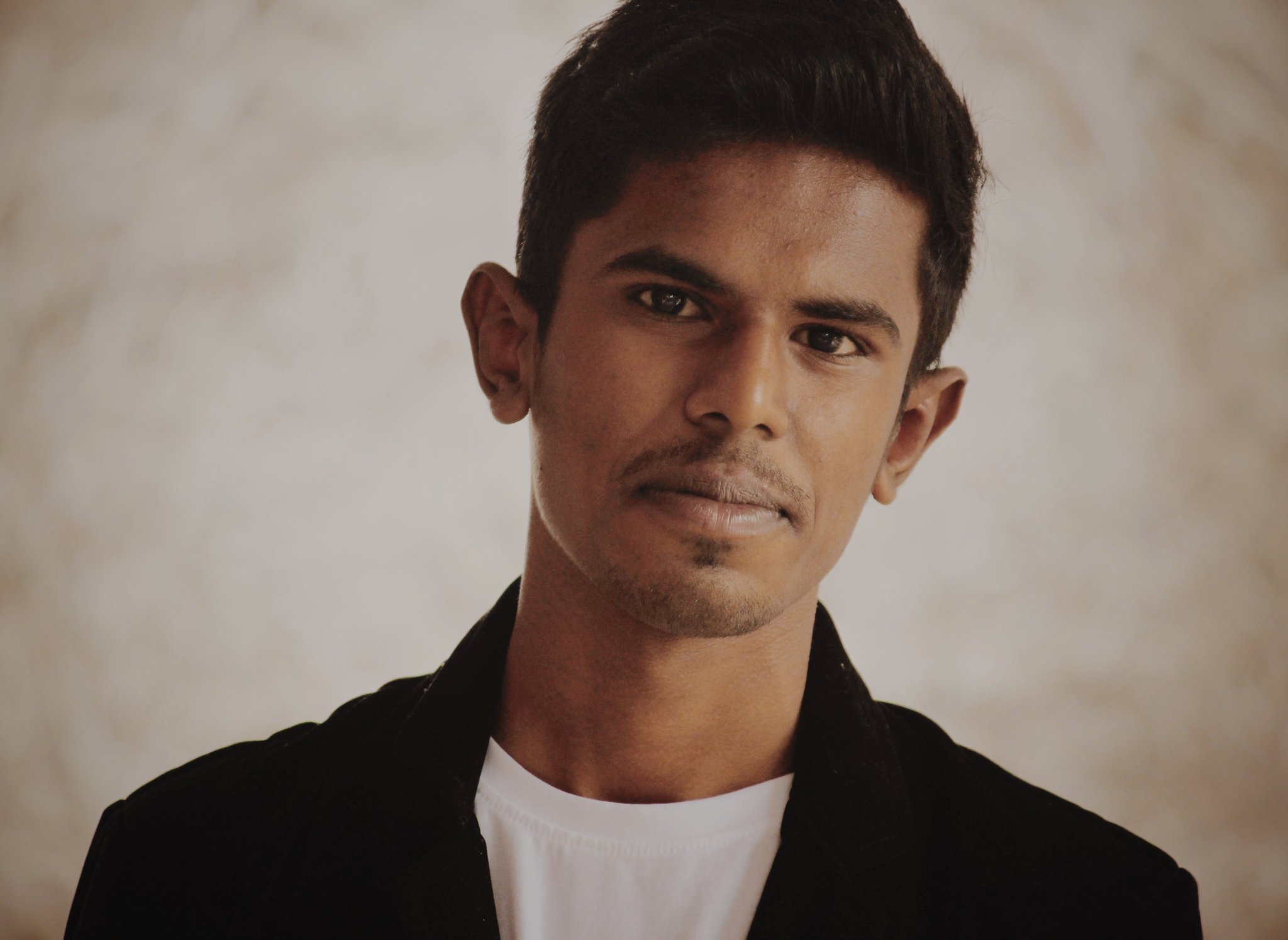 Dan Emil Joshua, Musikkomponist: Ein leidenschaftlicher Musiker aus ...