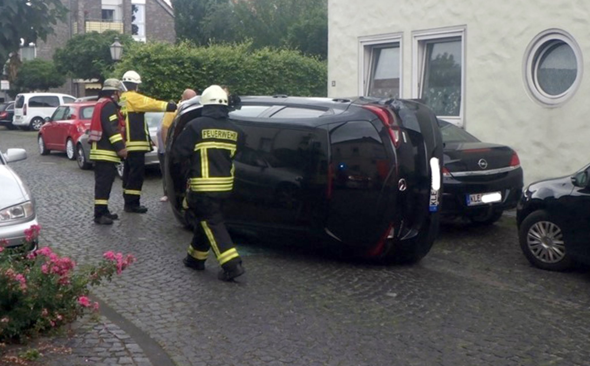 Verwechslung mit Folgen in Kalkar: Polizei spricht von einem "umwerfenden" Zusammenstoß - Kalkar