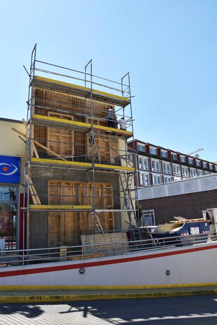 Temporäre Installation zwischen Monheimer Tor und Rathauscenter ...