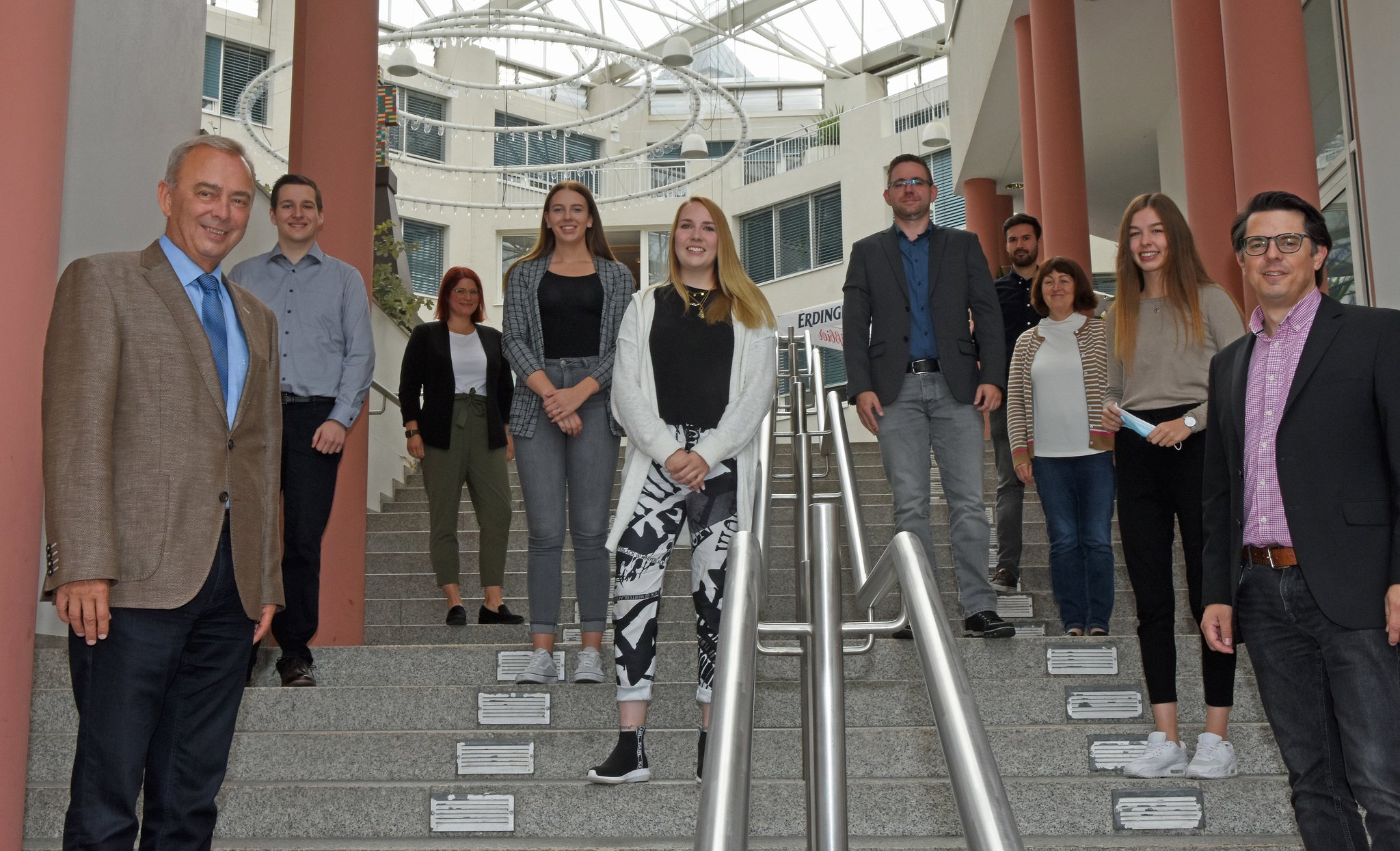 Fünf neue Nachwuchskräfte im Unnaer Rathaus - Unna