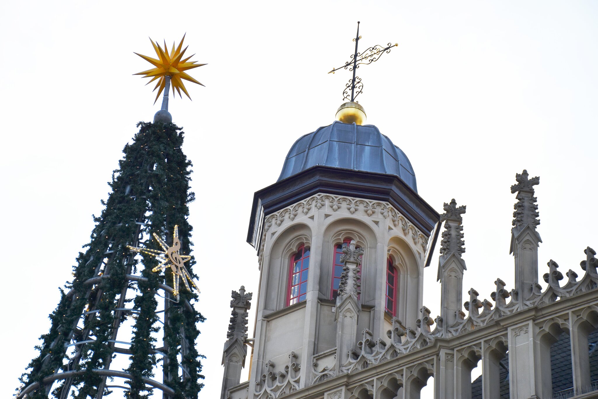 Interessengemeinschaft Domviertel Wesel schmückt Wesels Stahltanne: Max ...