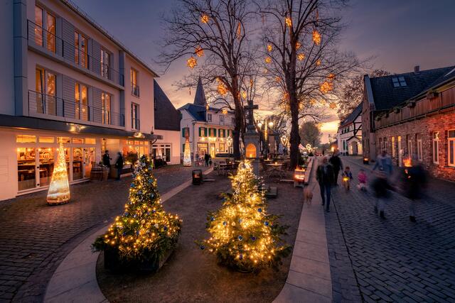 Weihnachtliche Altstadt in Monheim: Stimmung mit Abstand - Monheim am Rhein