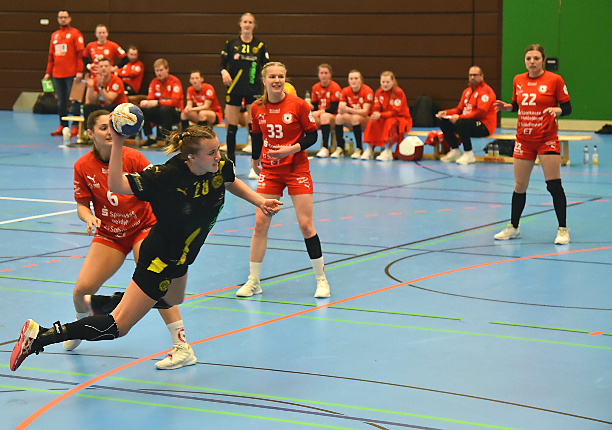 Damenhandball Bundesliga Saison 20/21: Borussia Dortmund siegt standesgemäß in der Ketscher ...