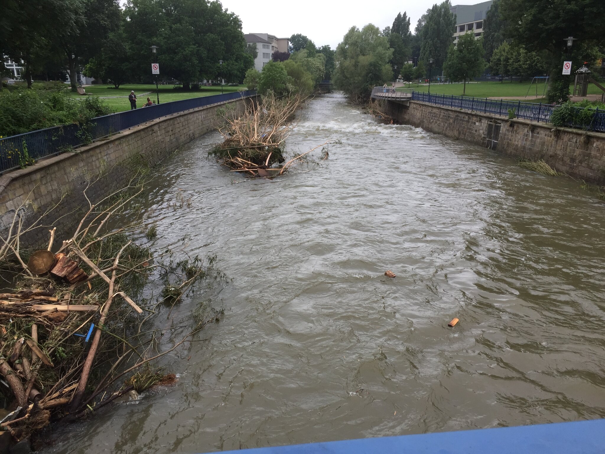 Volme Hochwasser: Die Brücke an der Volme - Hagen