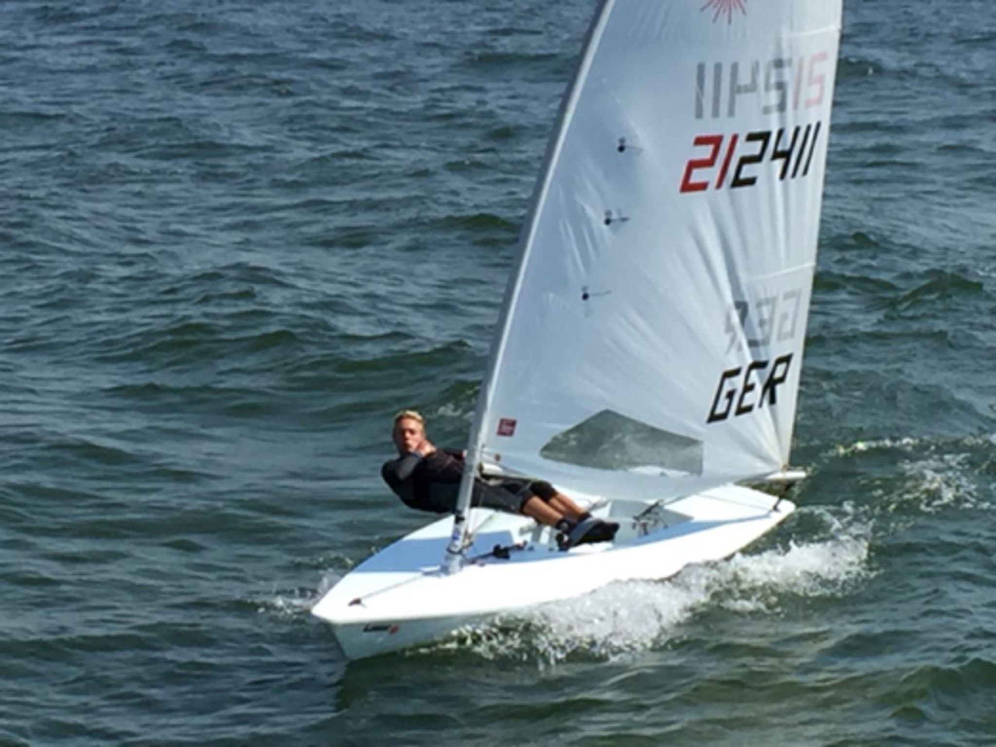 DUYC-Segeltalente Pia und Tim Conradi sind begeistert bei der Sache ...