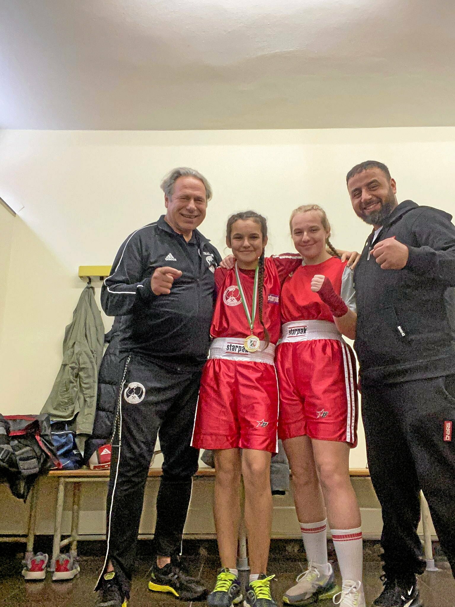 Herne: Boxring Schwarz-Weiß Unser Fritz 1984 e.V.: Boxerinnen ...