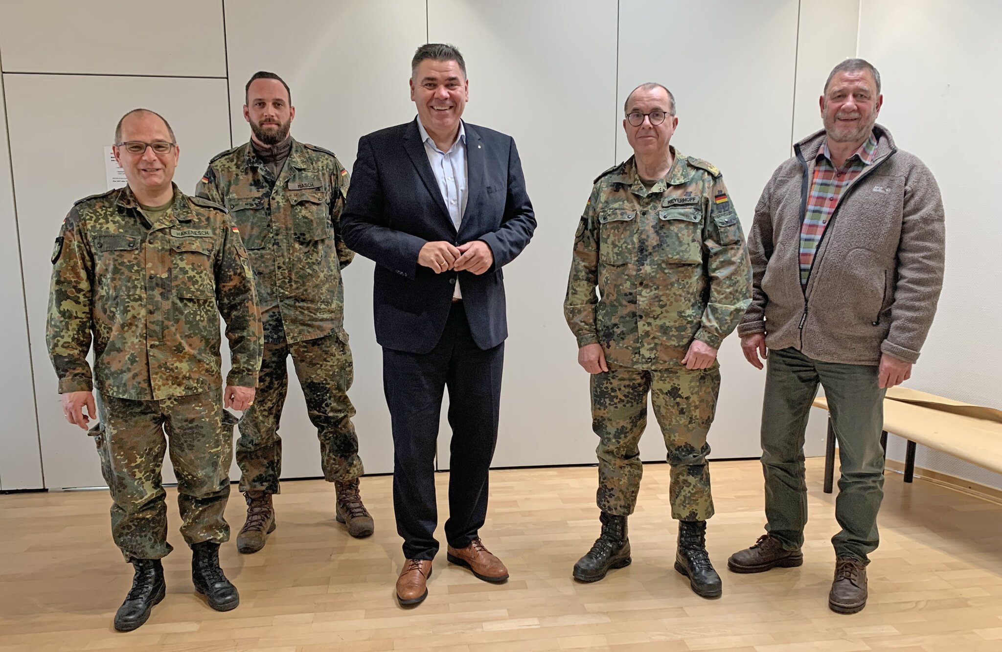 Soldaten im Einsatz: General besucht Gesundheitsamt - Unna