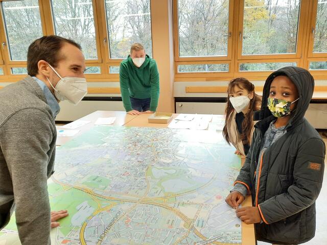 Dietrich-Bonhoeffer-Gymnasium in Ratingen: Schule stellte sich beim Tag der offenen Tür vor ...
