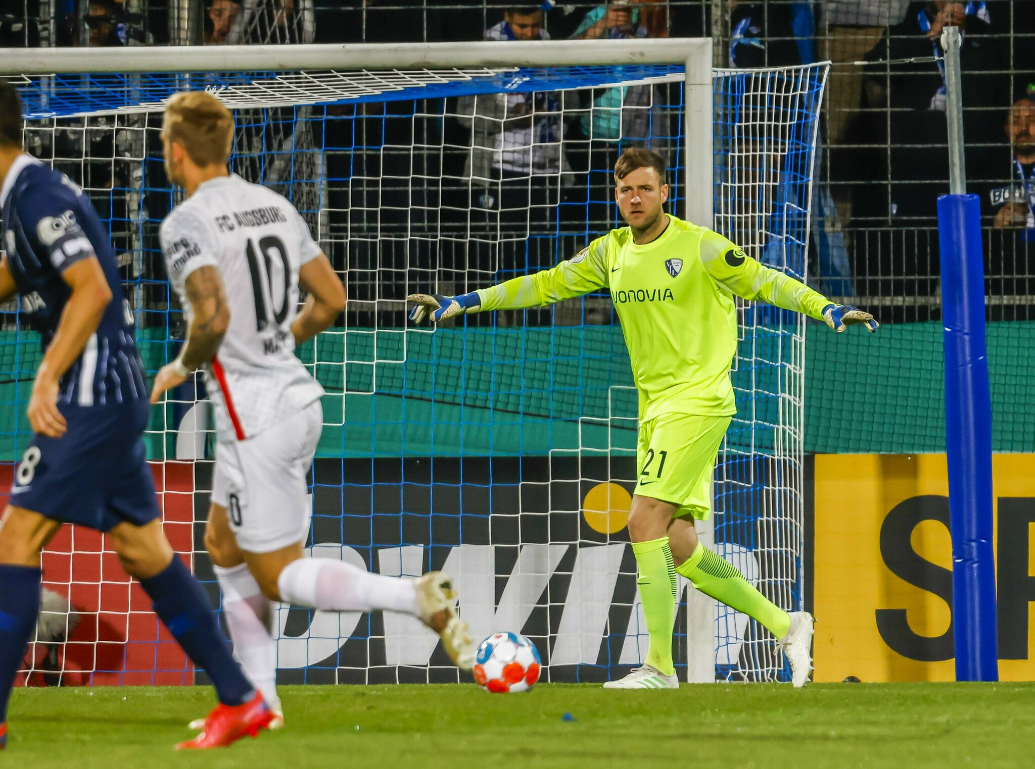 VfL-Coach Reis lobt Ersatzkeeper Esser: Belohnung für Bruno - Bochum