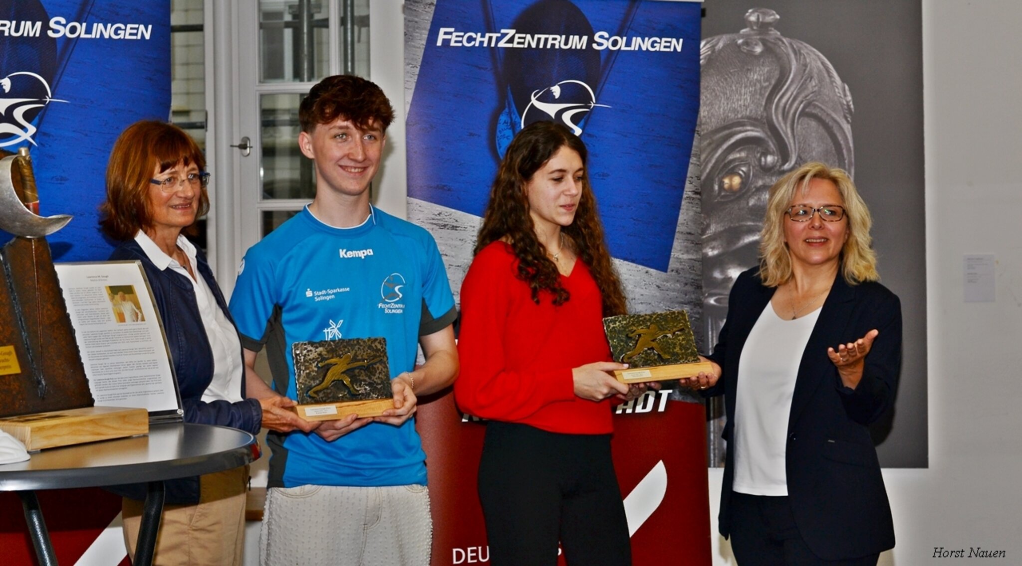 Lawrence-Gough-Preis: Maya Bienefeld und Kassian Meier erhalten ...