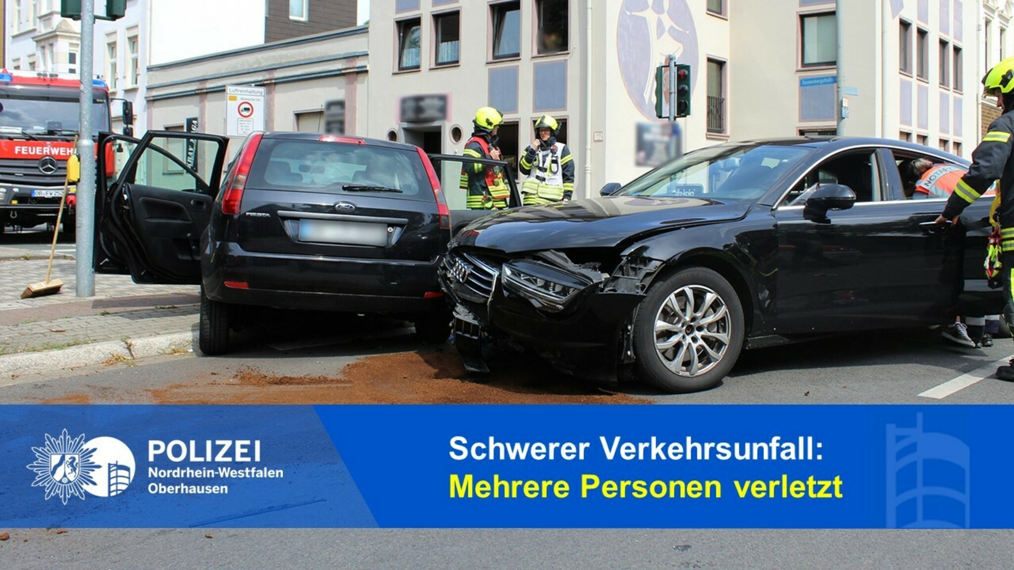 Schwerer Verkehrsunfall: Mehrere Personen verletzt - Oberhausen