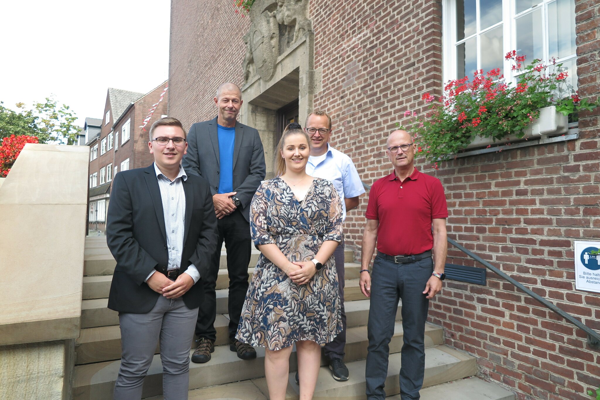 Doppelter Grund zur Freude: Ausbildung im Emmericher Rathaus ...