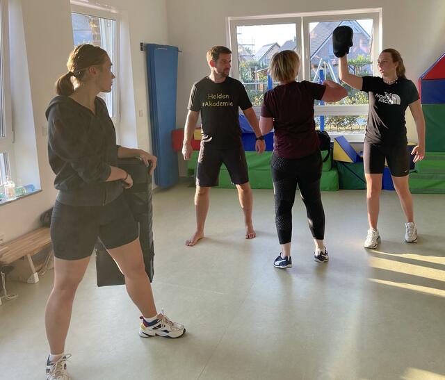 Vereine in Isselburg: Sich mit vollem Einsatz gegen den Angreifer ...