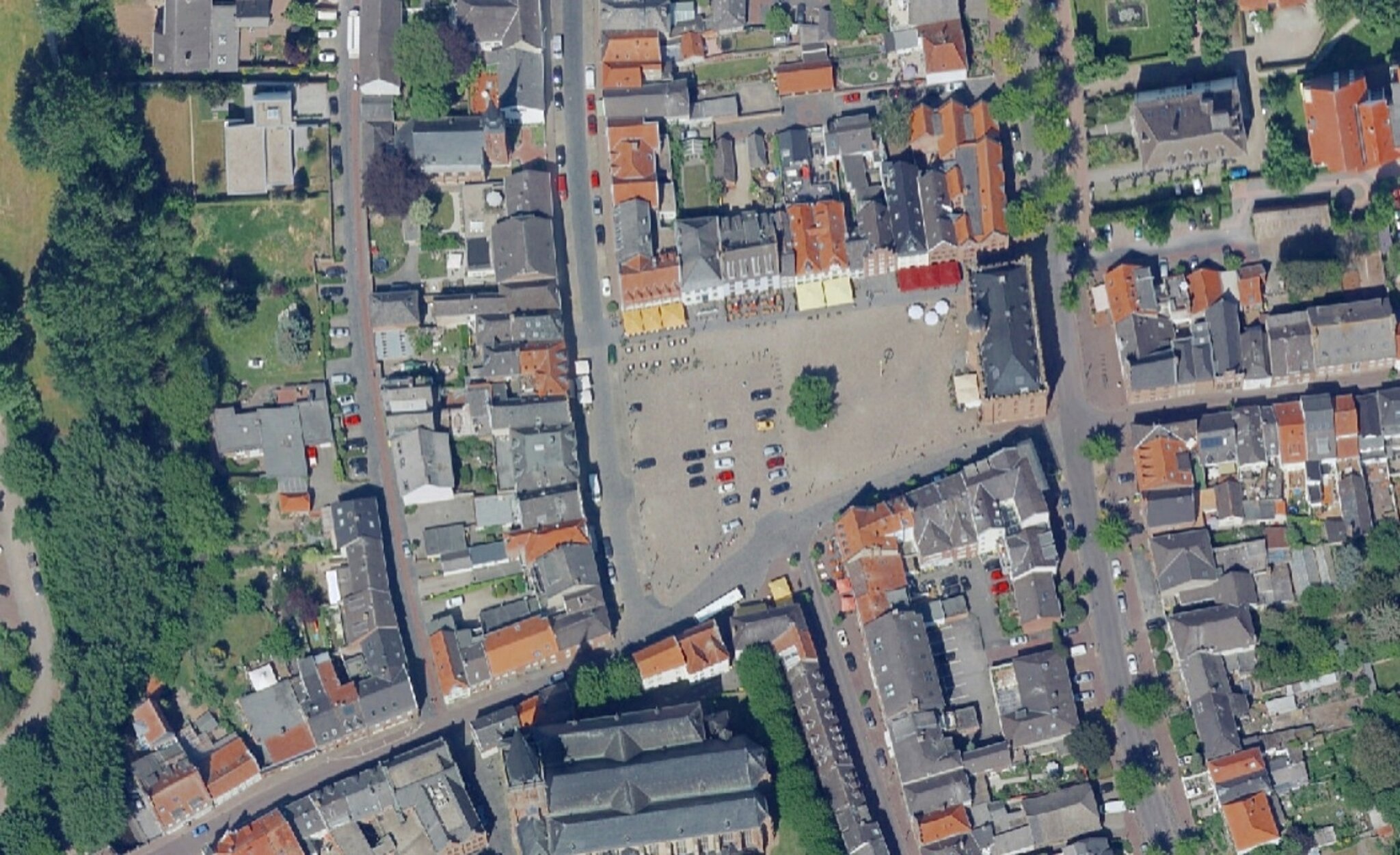 Umgestaltung des Marktes im historischen Stadtkern Kalkars – Baubeginn ...