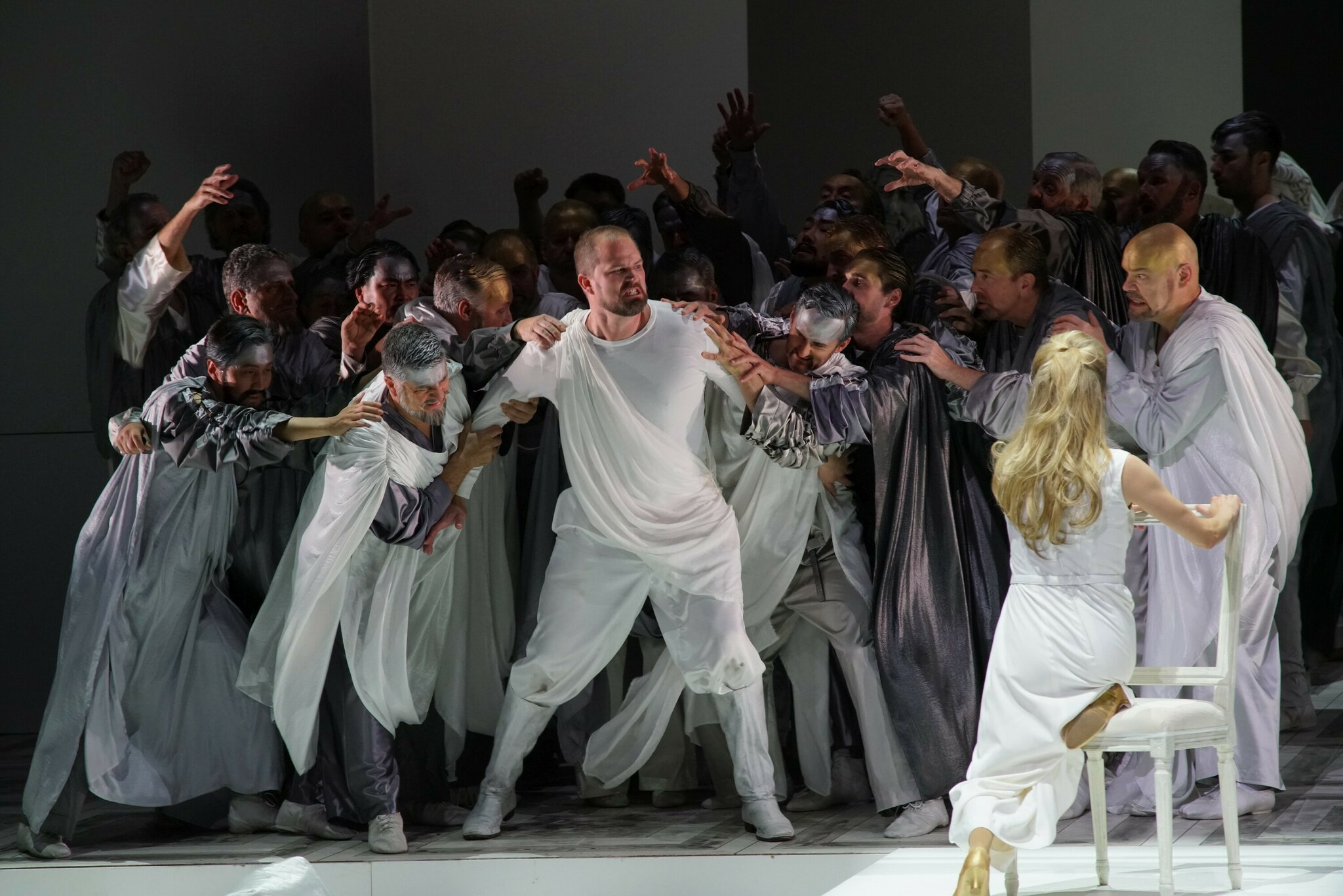 Aalto: "Tannhäuser" zur Eröffnung der Spielzeit: Sängerkrieg in starken ...