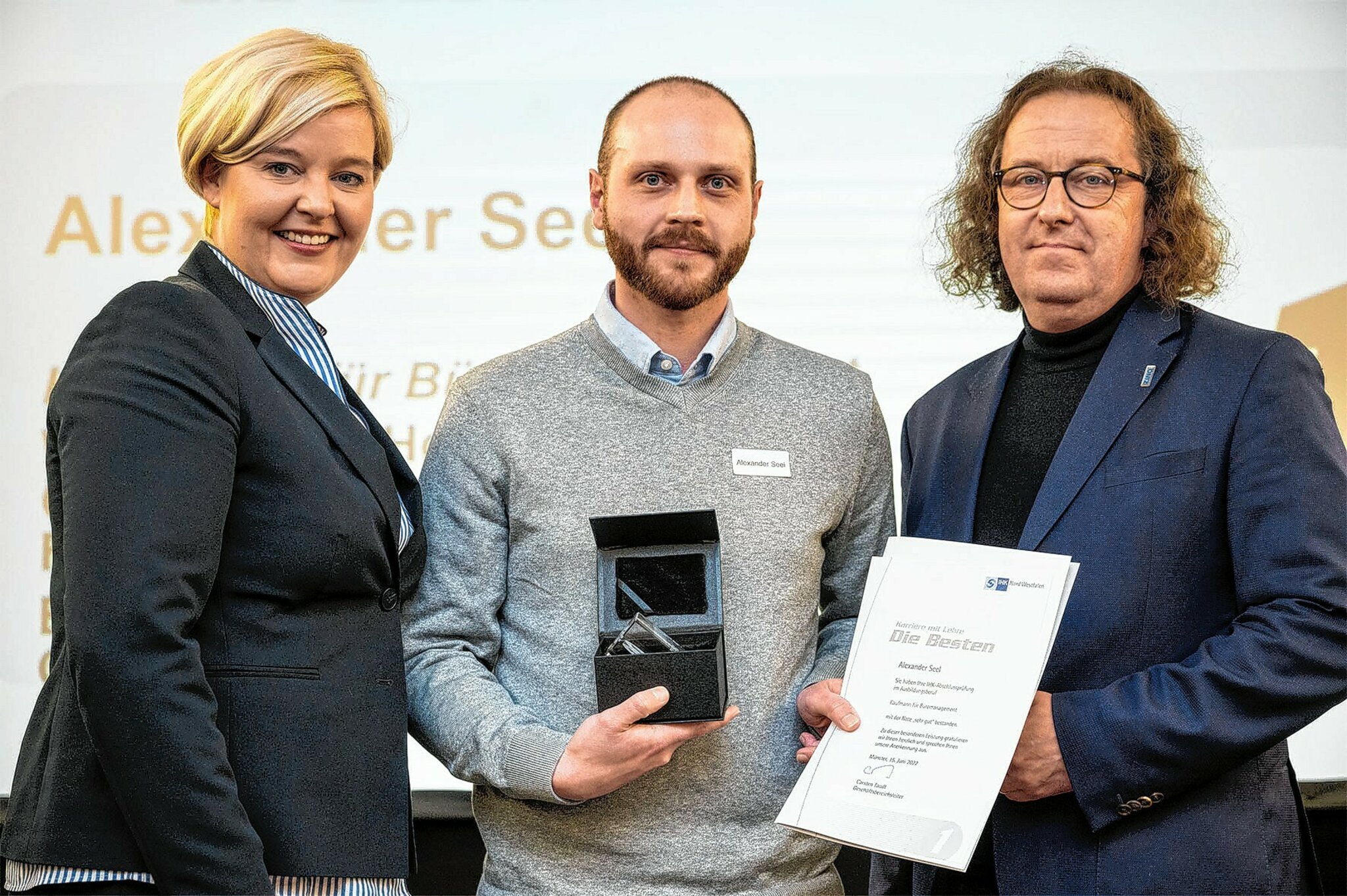 IHK ehrt beste Ausbildungsabsolventen: 58 Gelsenkirchener mit Top ...