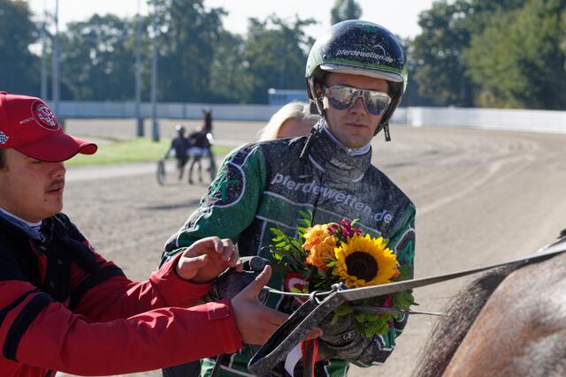 Trabrennsport: Sonne, Sand und sympathische Sieger - Dinslaken