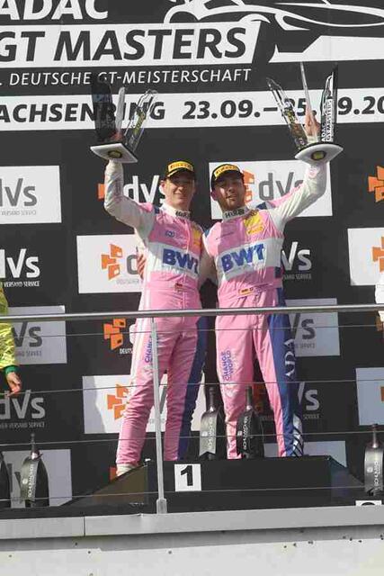 Motorsport: Piloten von Jörg van Ommen auf dem Siegerpodest aber ...