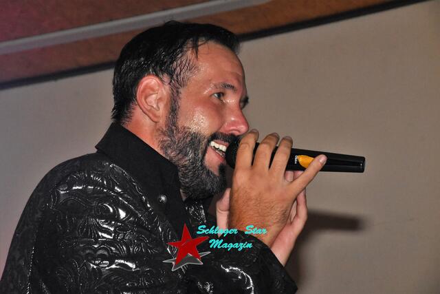 Holger Kraus - Michael Wendler Double Show: Holger Kraus sang vor Ausverkauften Haus in ...