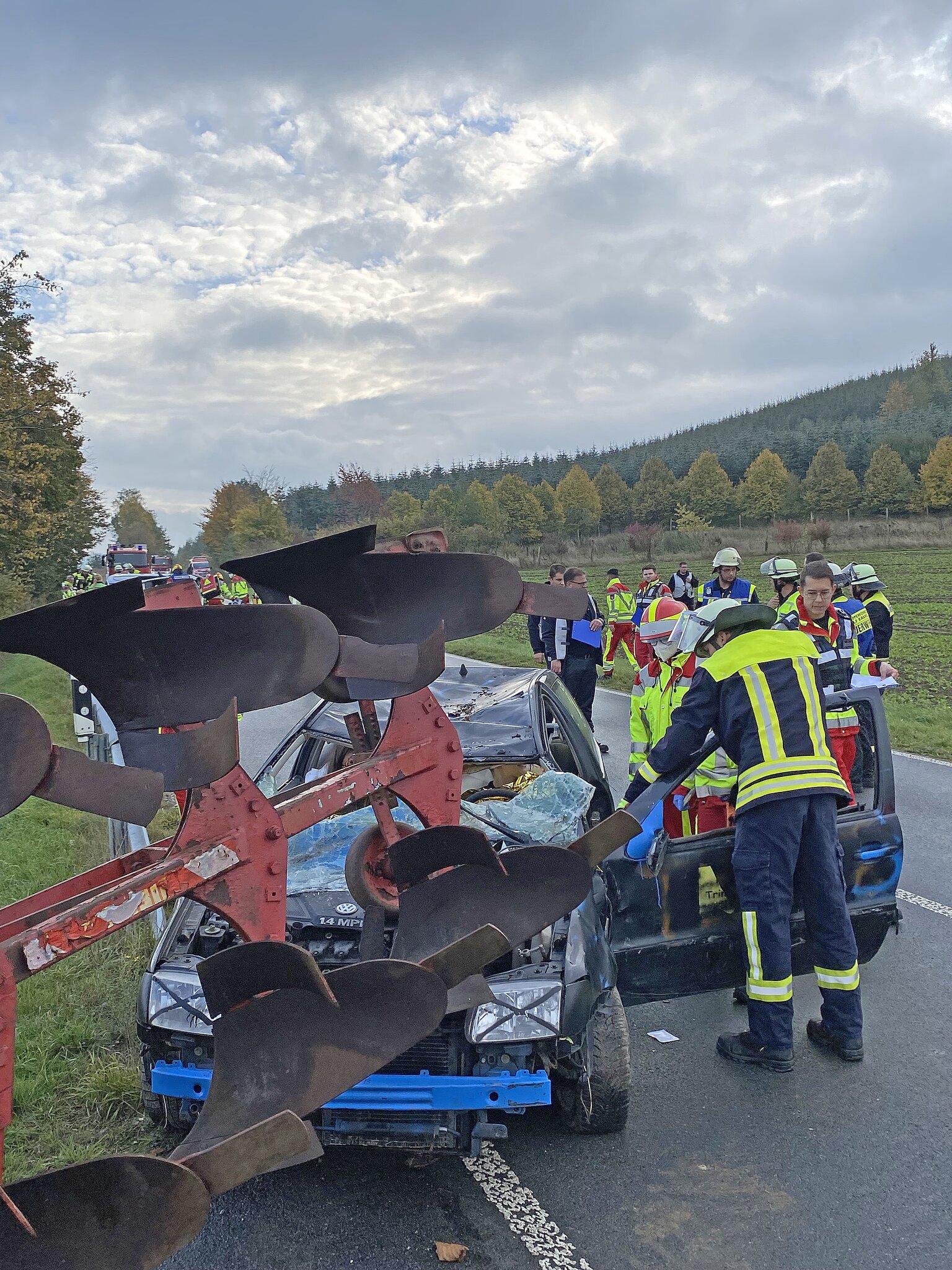 Fit für den Ernstfall: Großübung von Feuerwehr und Rettungsdienst in Balve - Balve