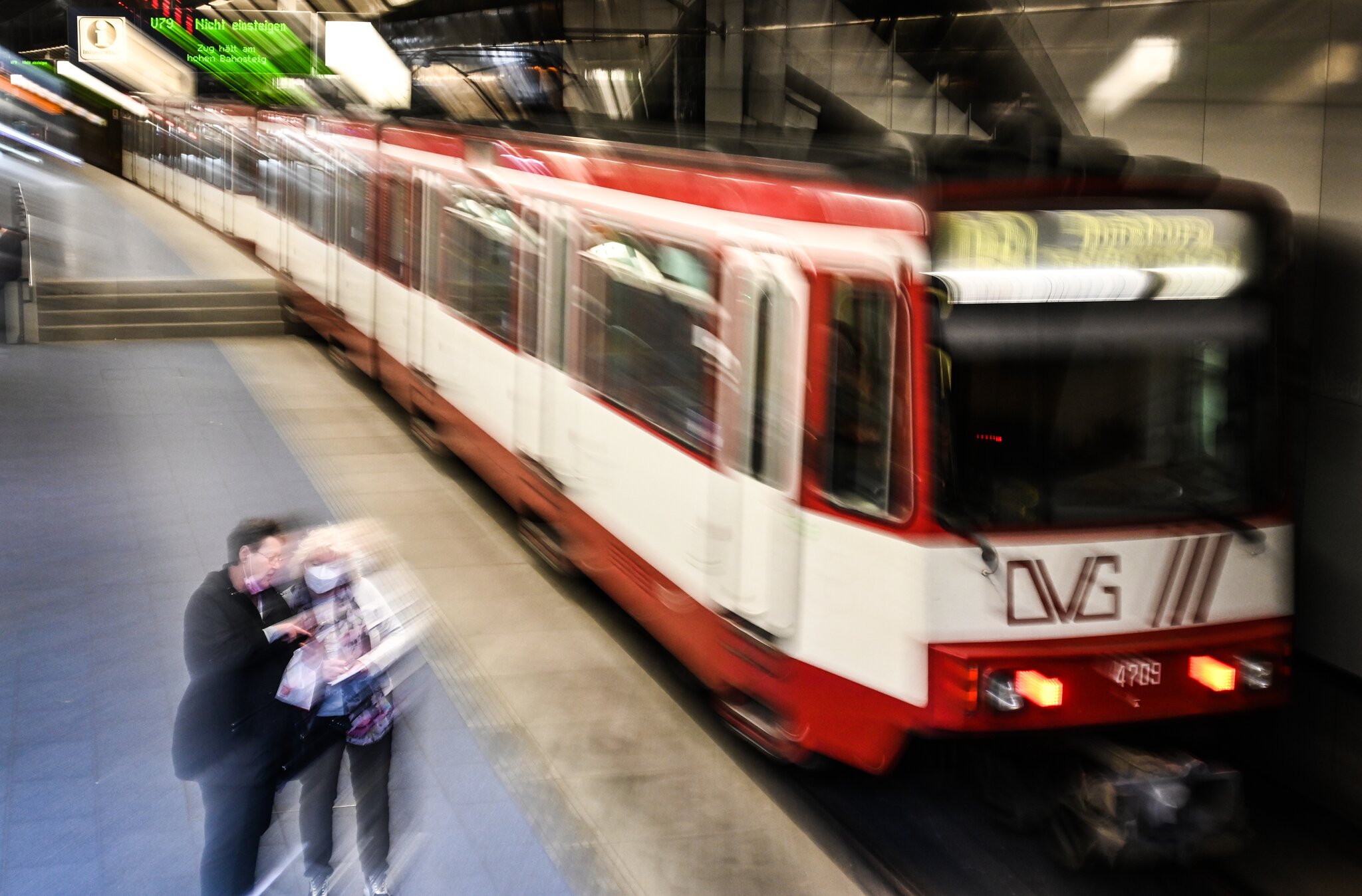 Bahntunnel gesperrt: Beeinträchtigungen auf den Linien 903 und U79 ...