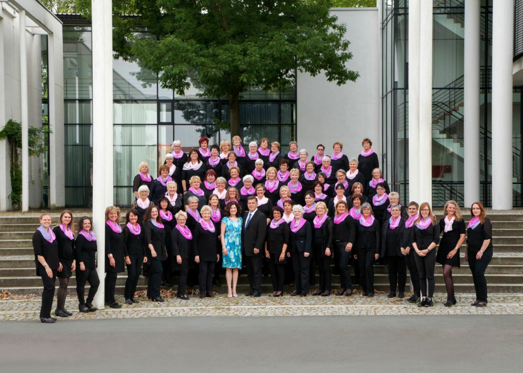 Ist denn schon wieder Weihnachten: Frauenchor stimmt in die Adventzeit ...