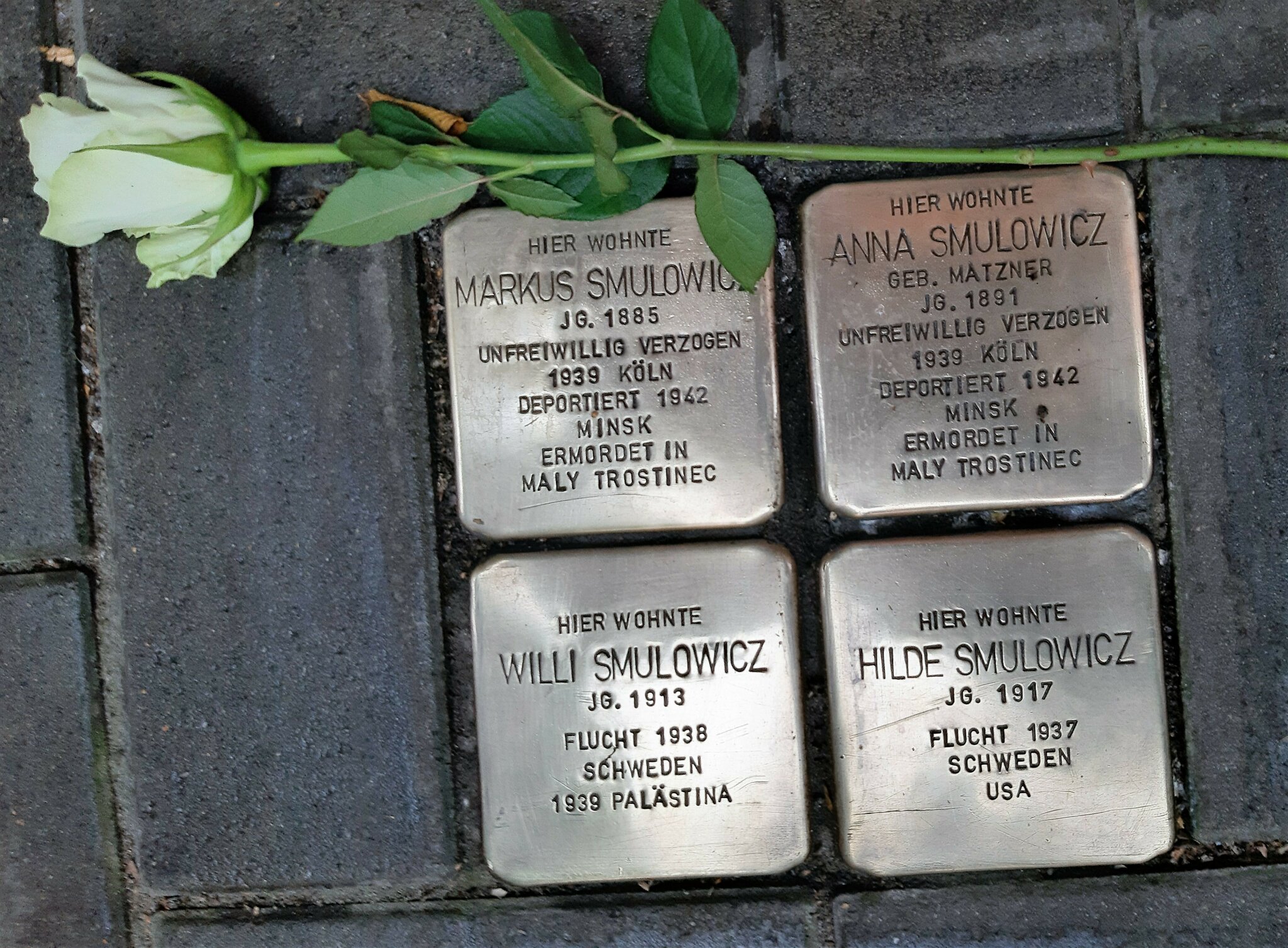 Gedenken an die Reichsprogromnacht 1938: Reinigung der Solpersteine ...