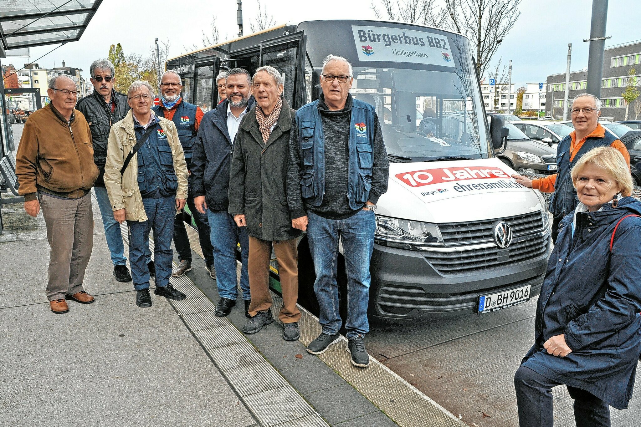 150.000 Fahrgäste befördert: Bilanz des Bürgerbusvereins zeugt von zehn Jahren Erfolg - Heiligenhaus