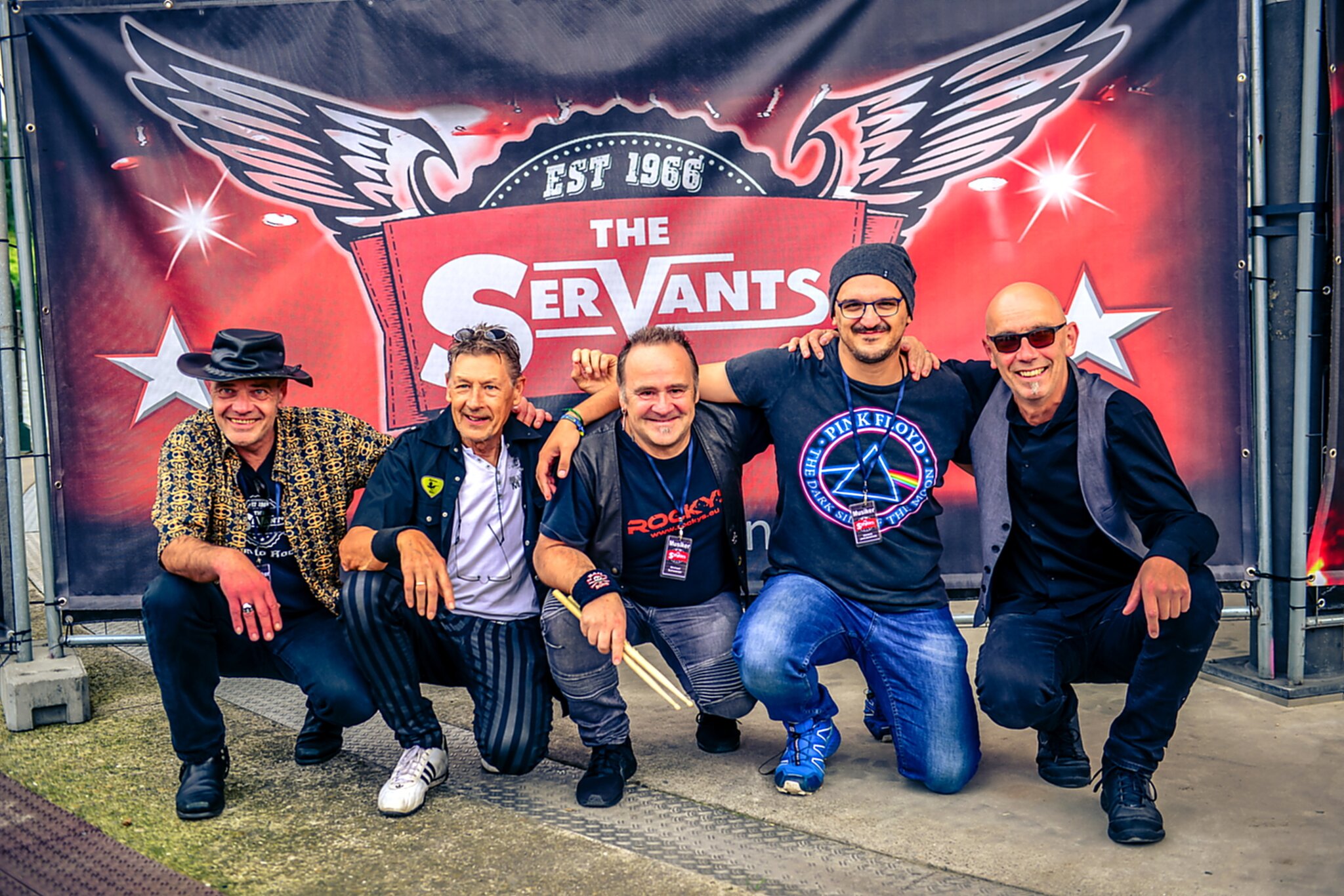 "Süßer die Oldies nie klingen...": X-Mas Rock-Party mit "The Servants ...