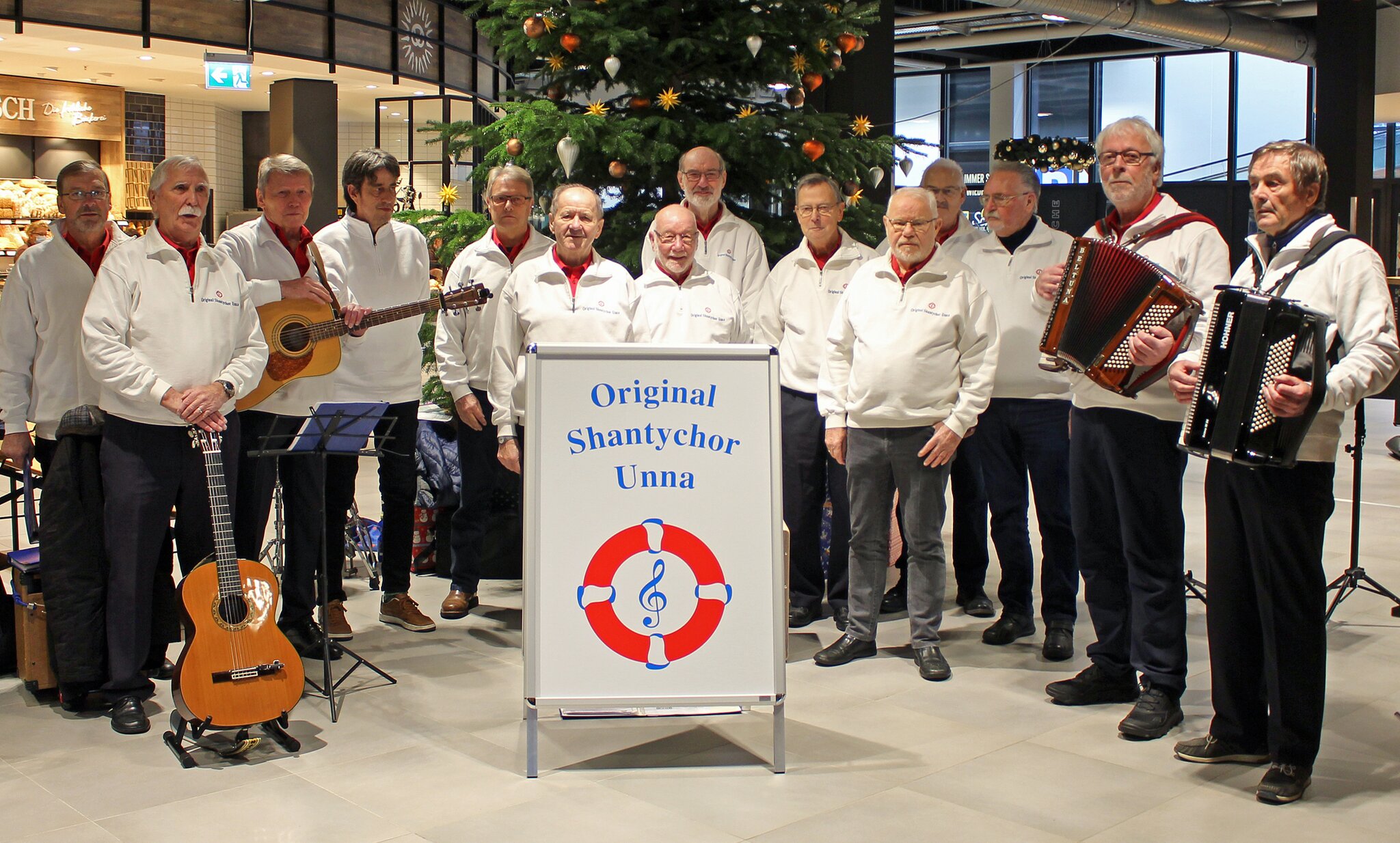 Das war Einstimmung auf Weihnachten: Mit dem Original Shantychor Unna e ...