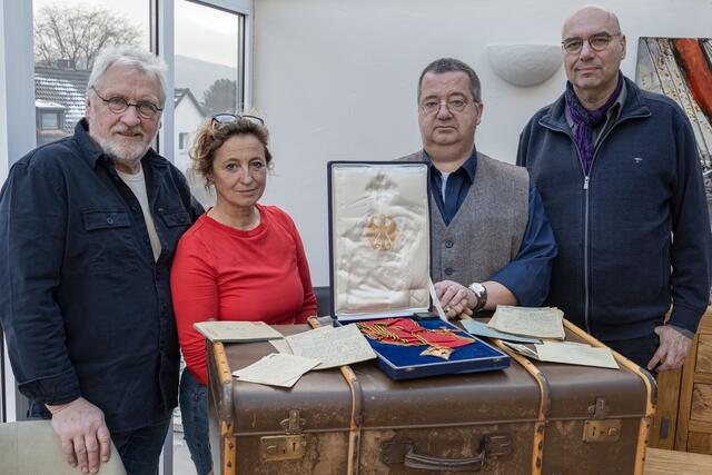 Fritz Steinhoff: Historischer Fund: Wertvoller Koffer auf einer ...