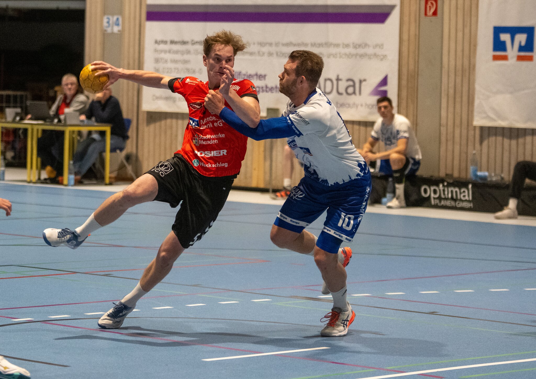 Wölfe unterliegen Tabellenführer mit 27:29: Außergewöhnliche Torhüter ...