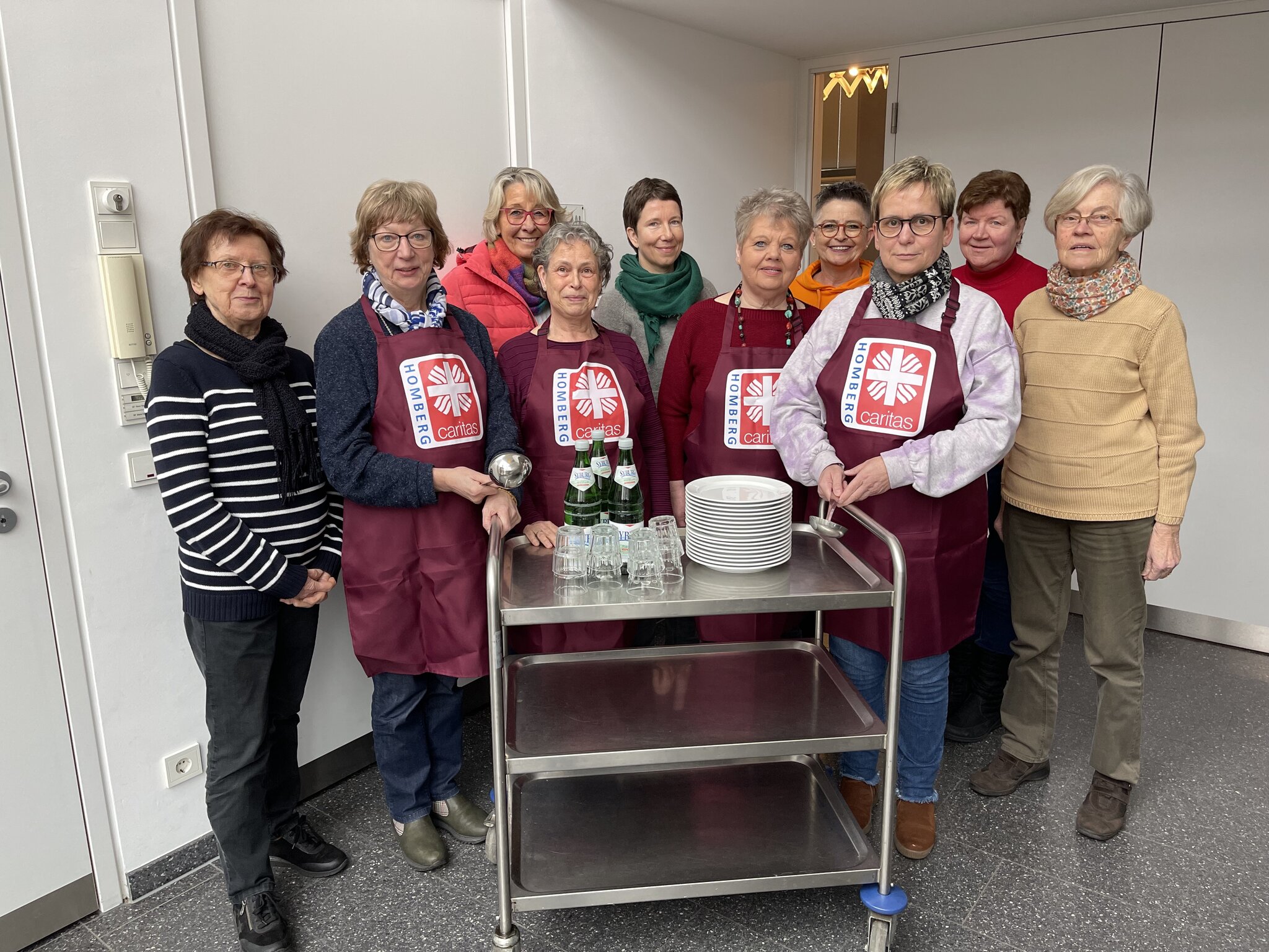 Offener Mittagstisch im Duisburger Westen: Neues Caritas-Angebot für ...