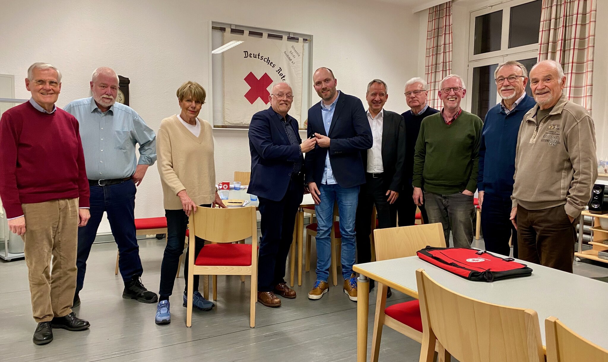 Rotkreuz-Stiftung Dortmund: Daniel Rommel erhält Ehrenamtsnadel der ...