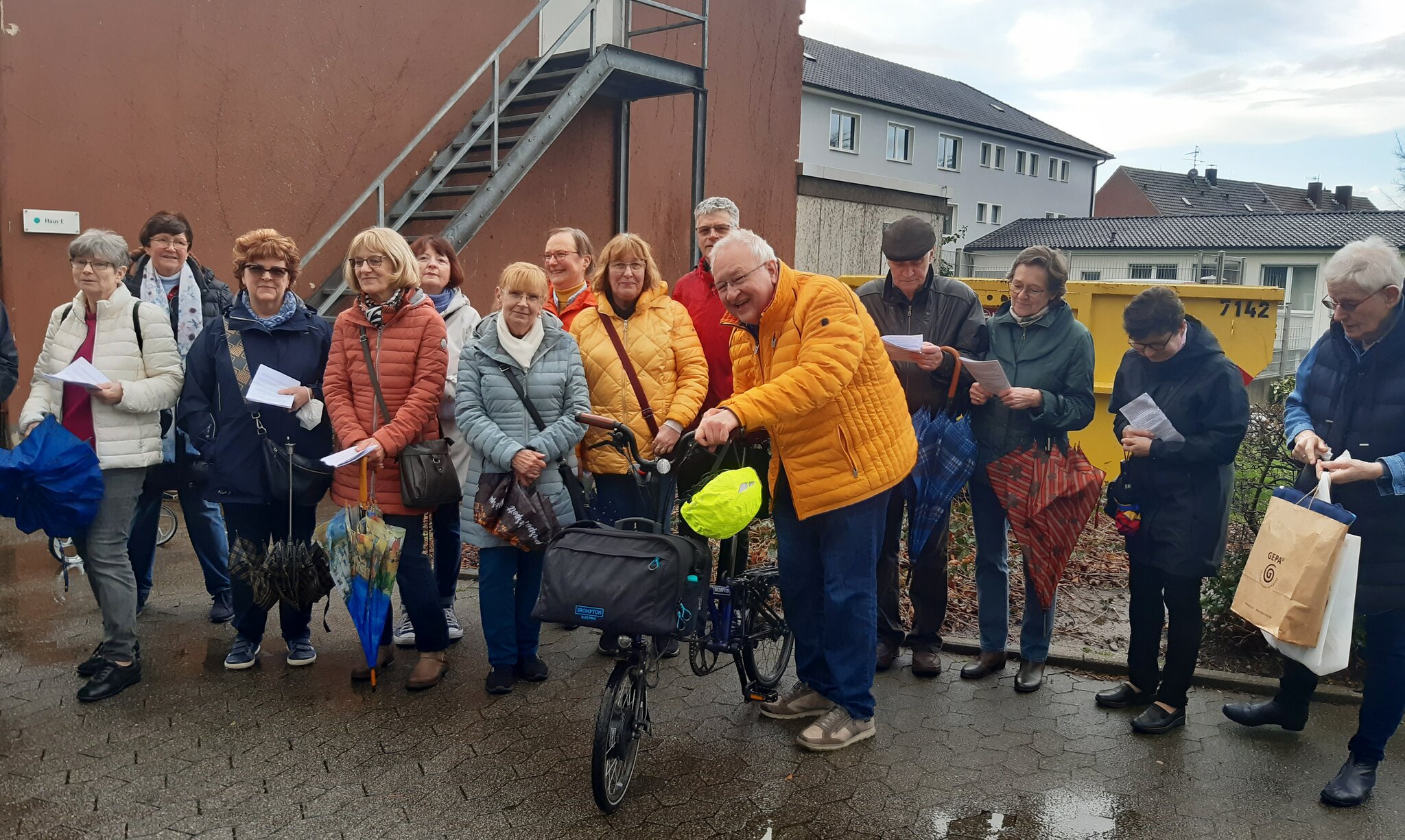 ALTENESSEN: 1. Ökumenischer Kreuzweg zu vier Stationen im Stadtteil - Essen
