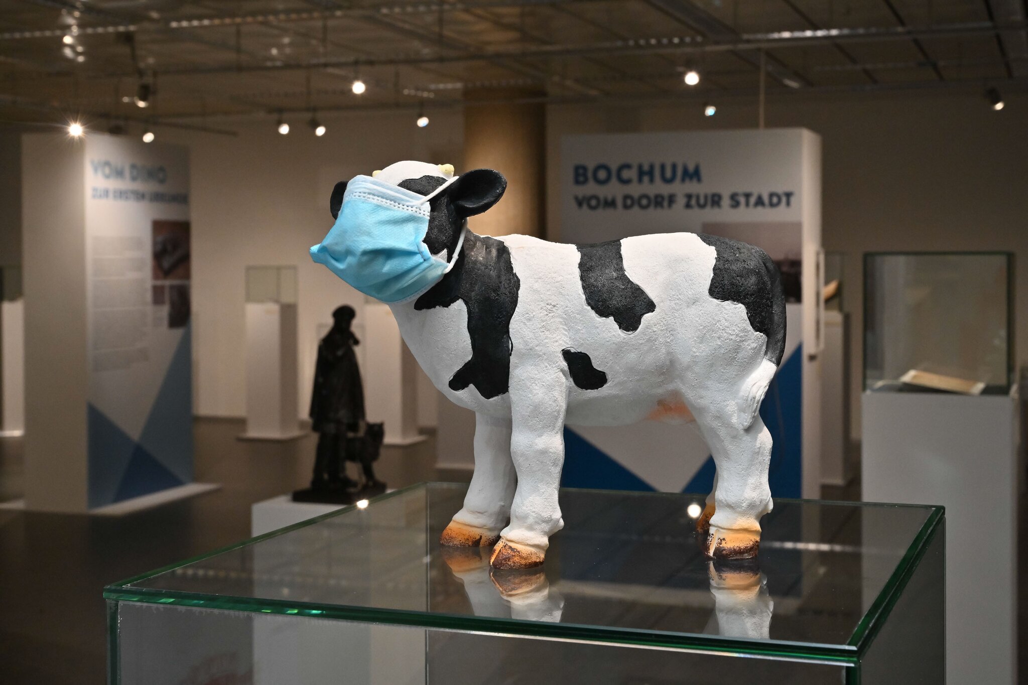 Tradition, Maiabend: Dortmunder Kuh zieht ins Bochumer Zentrum für ...