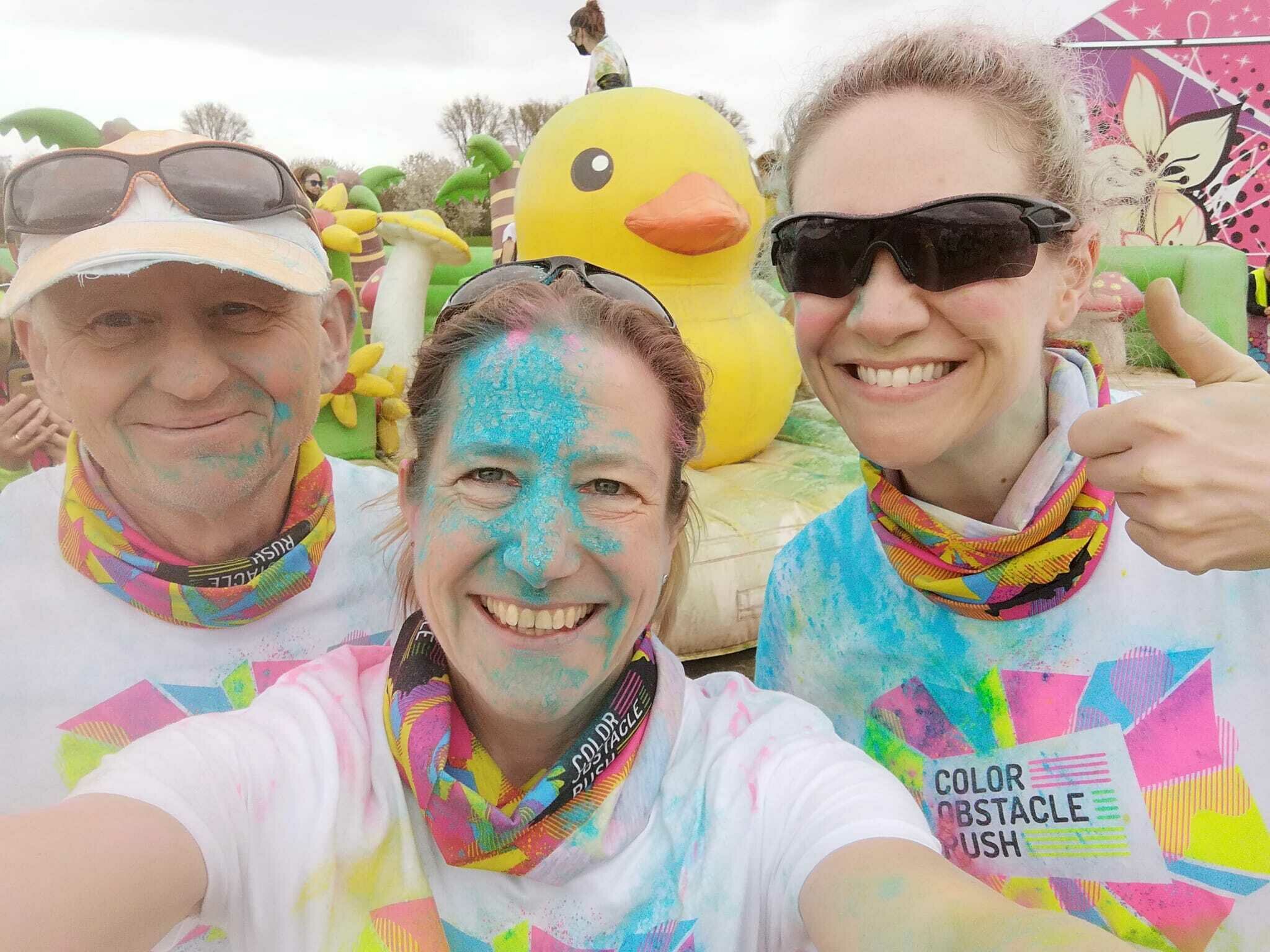 Mehr Party als laufen: Krayer bei Color Obstacle Rush in Neuss - Essen ...