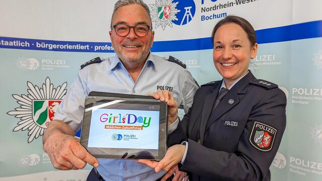 Polizei Bochum: Girls' Day 2023: 130 Mädchen verbringen unvergesslichen ...