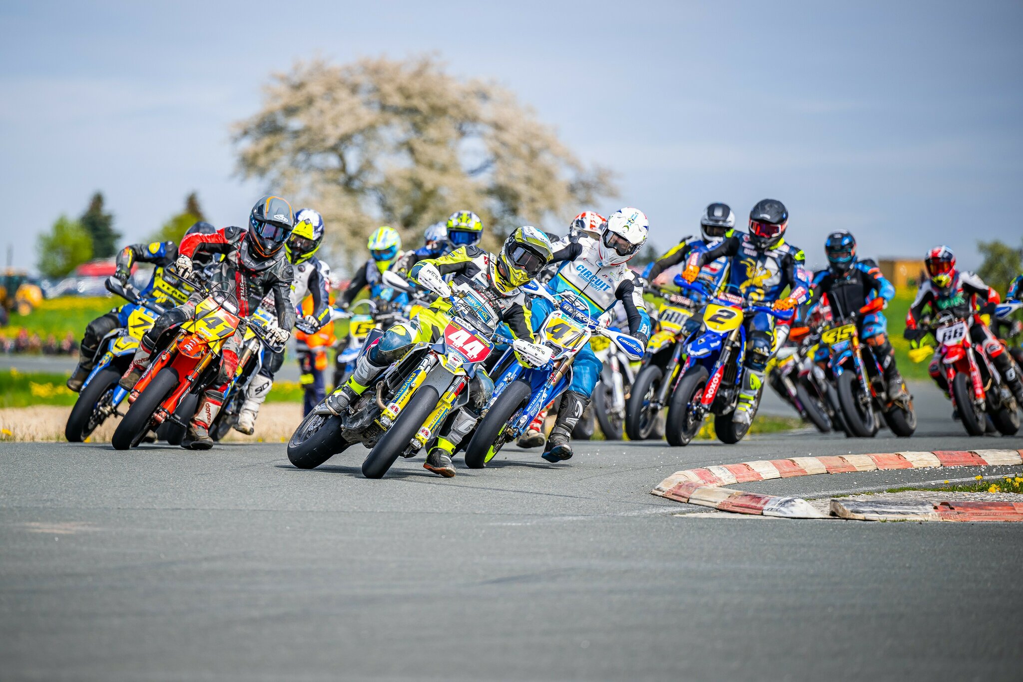 SuperMoto IDM Schleiz: Jan Deitenbach startet IDM Auftakt mit Podium ...