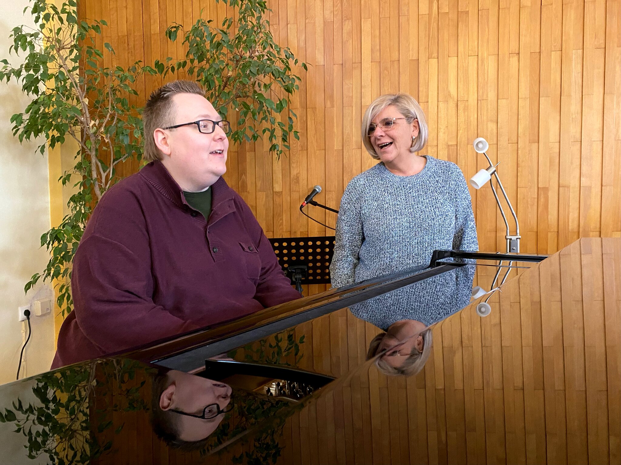 Gemeinsames Singen in gemütlicher Runde: Eine Seefahrt, die ist lustig ...
