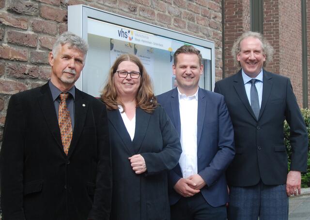 VHS geht neue Wege: Projekt „Weseler Alphabetisierung im Sozialraum ...