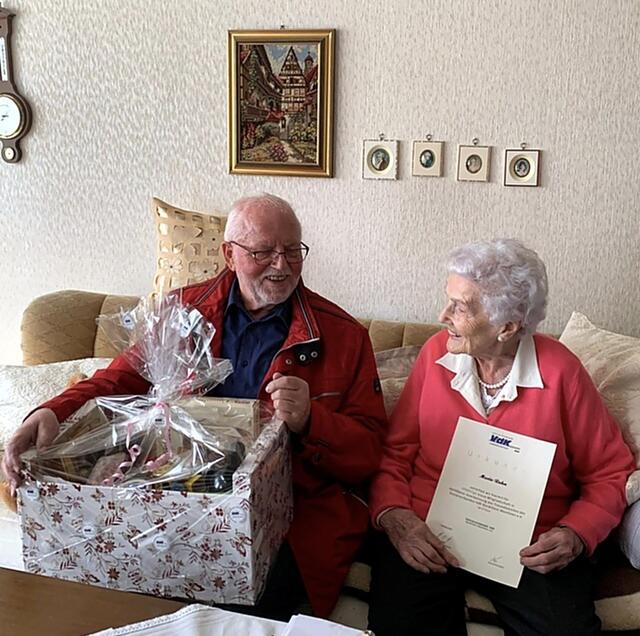 Jubiläum und Überraschung - Frau Maria Rahn feiert 40 Jahre VdK ...