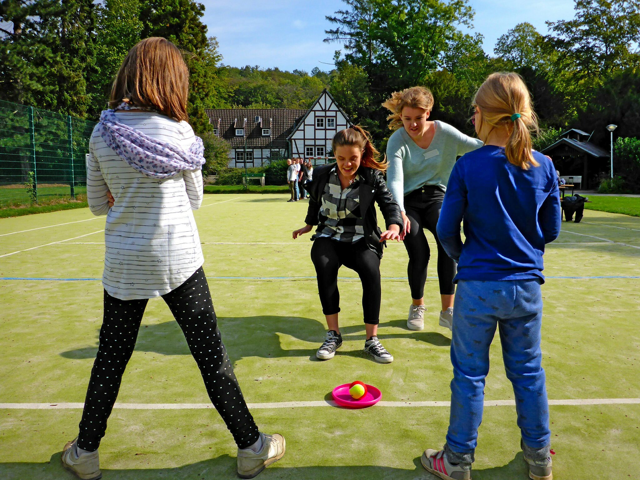 Freie Plätze: Jetzt fürs FSJ bei der JHE bewerben! - Essen-Süd